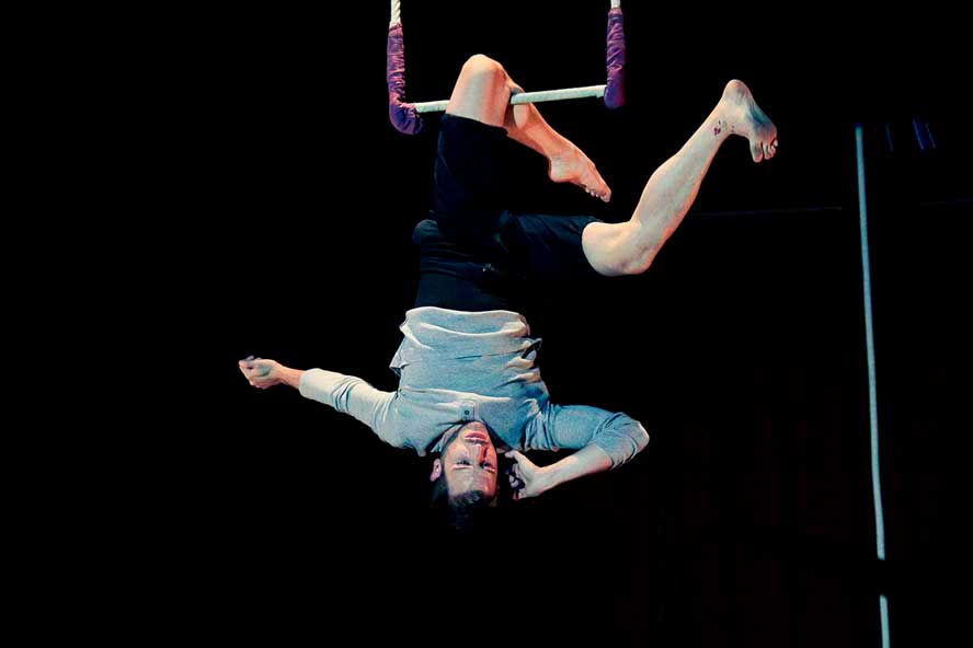 Luis Valle - Circus and Performing Artist